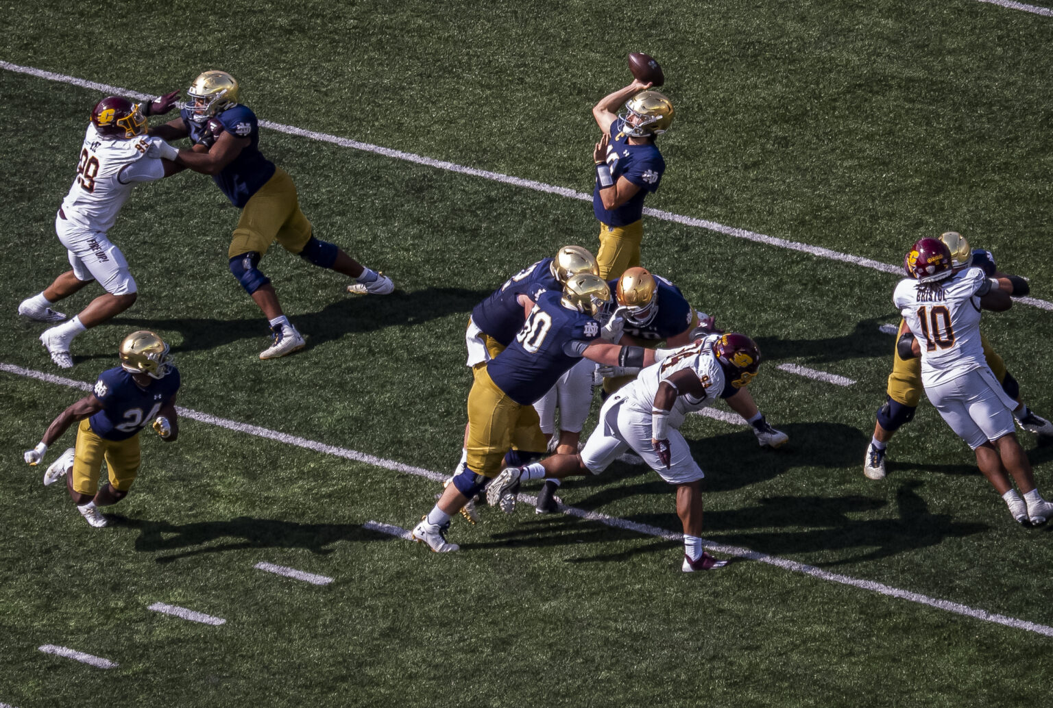 ND-Central Michigan: Through the Lens of Joseph Weiser • Fighting Irish ...
